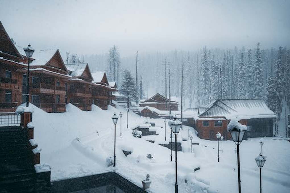 Palisades Tahoe - Best Alpine Meadows Ski Resort | Snowbomb